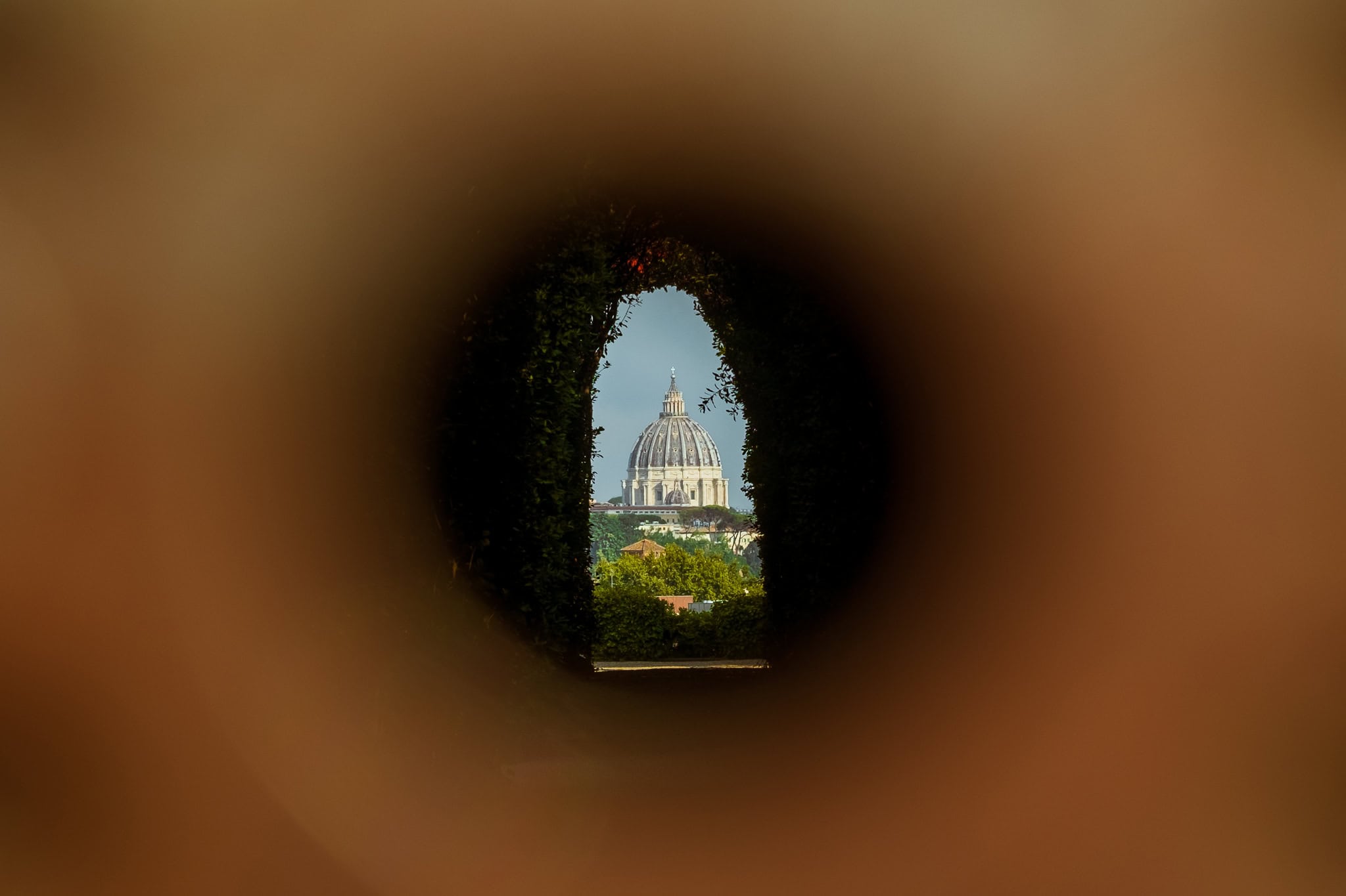 Visiting the Aventine Keyhole // Rome's Most Unexpected View